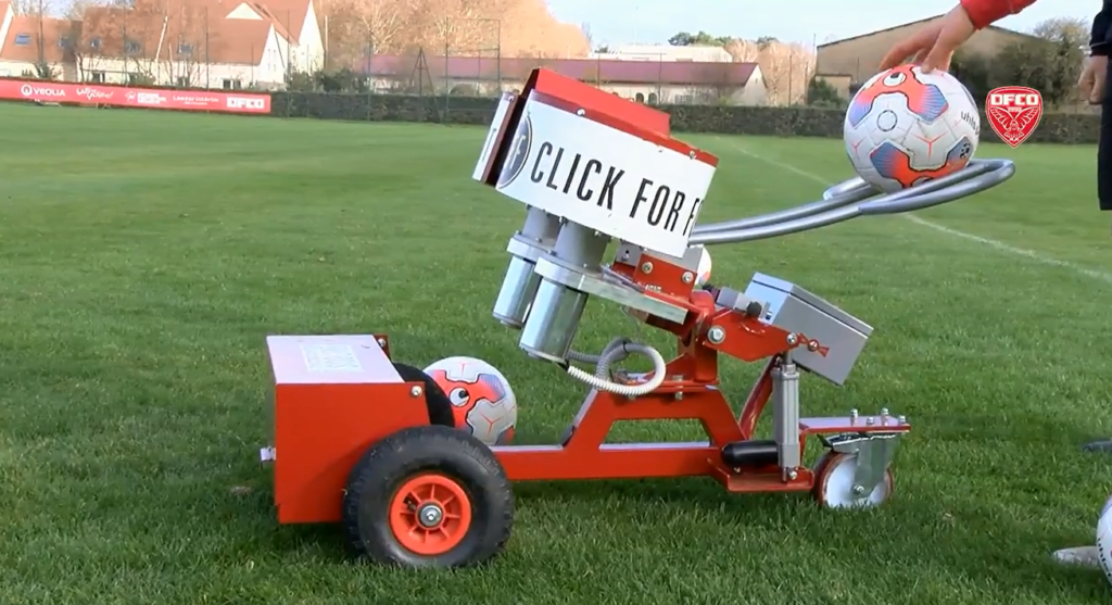 Connaissez-vous le lanceur de ballon ? - Le blog foot de Click